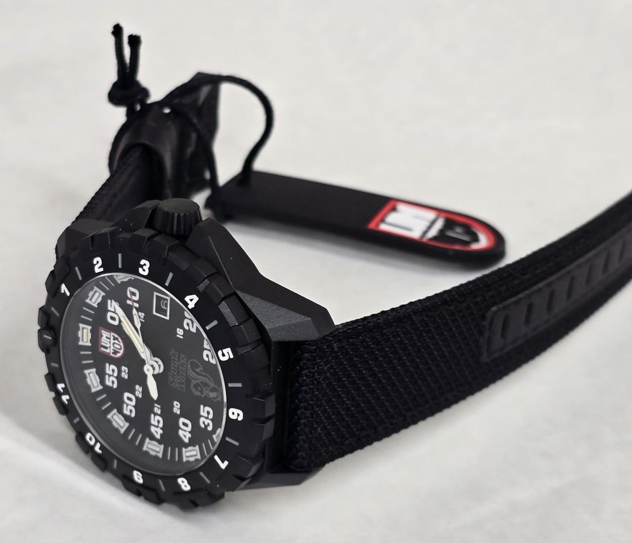 LUMINOX F-117 'Nighthawk x Skunk Works' 6440 Heritage 44MM Pilot Watch ...