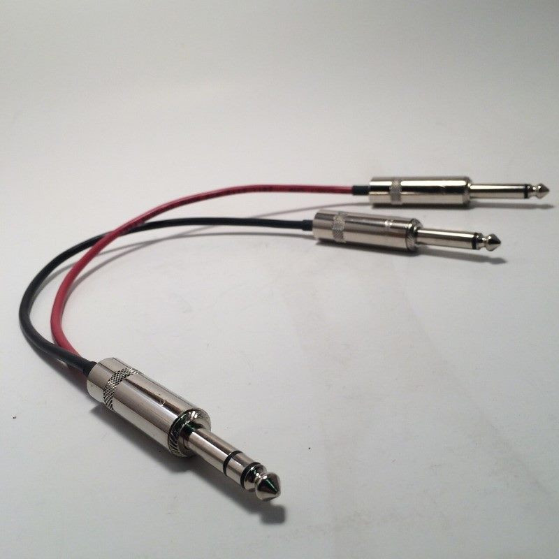 Specialty Cable: 1 foot effects loop 'Y' cable (insert cable)