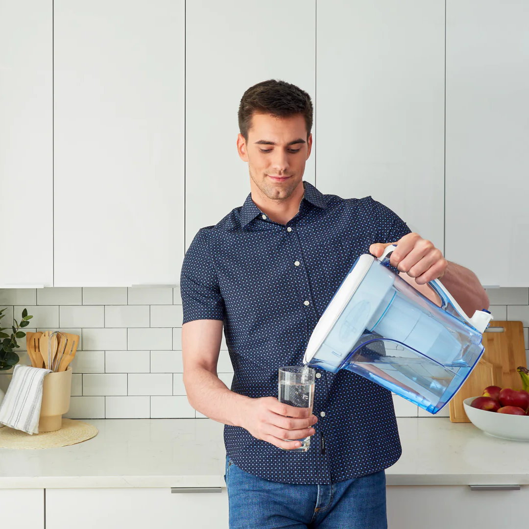ZeroWater 12-Cup Ready Pour Pitcher (Blue) | Juicers.co.uk