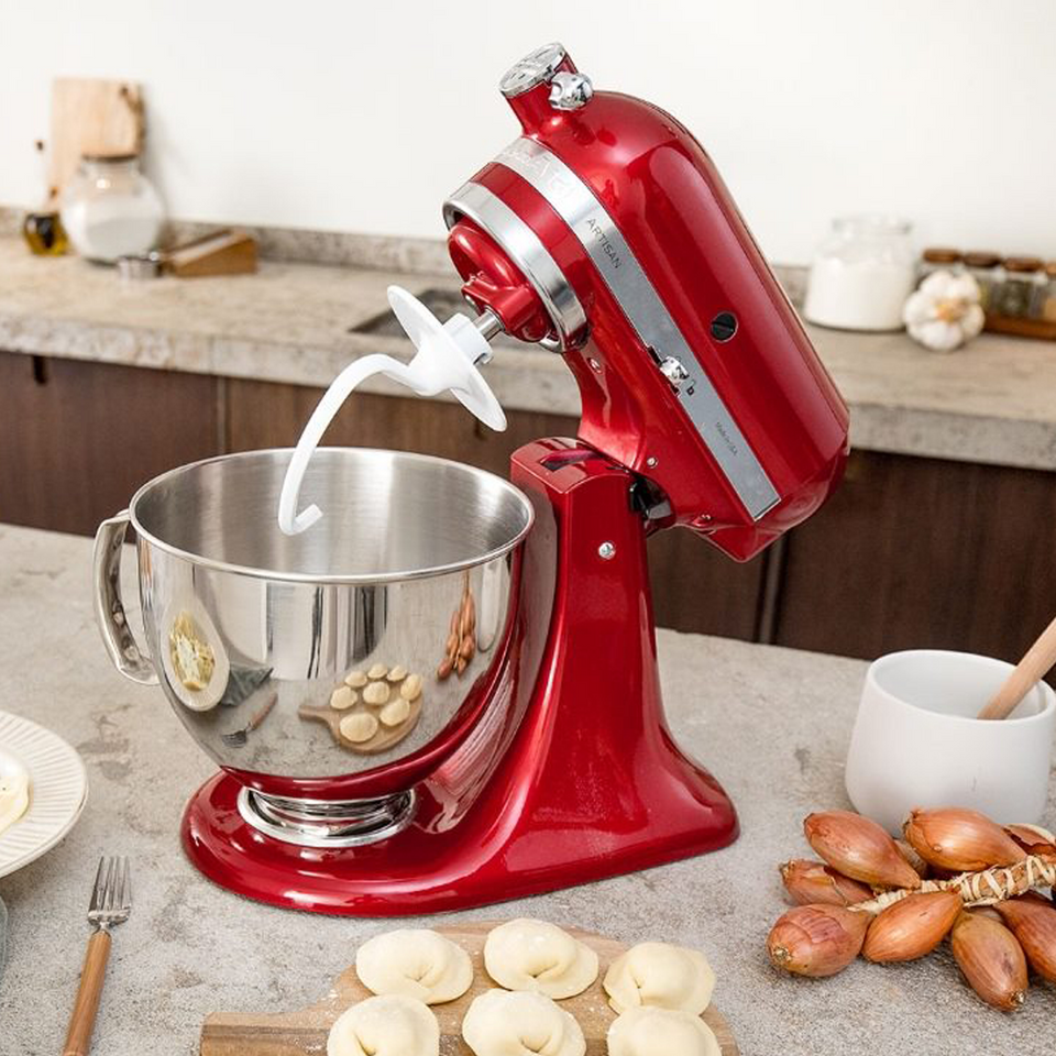 KitchenAid Artisan 4.8L Stand Mixer Empire Red | Juicers.co.uk