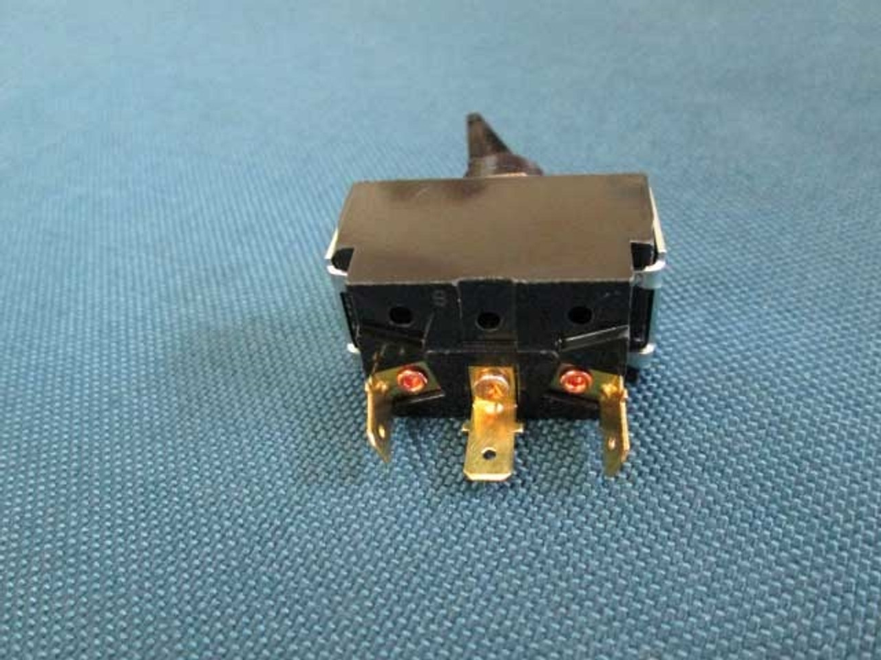 Buck (PE-01210069) 3-Prong Toggle Switch | Replaces 4TSBS3