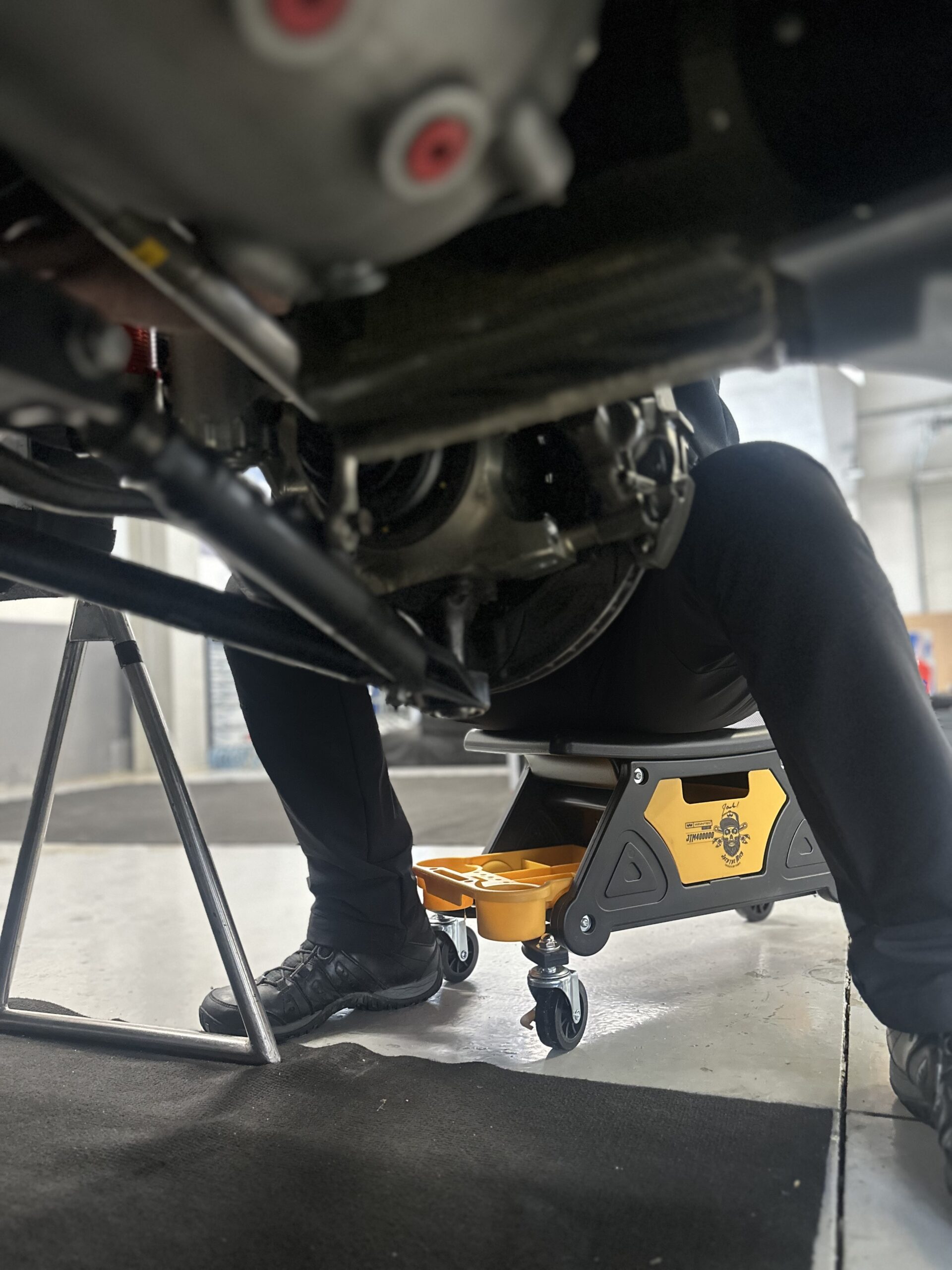Winntec Mechanic's Detailing Seat - Gaither Tool Company, Inc.