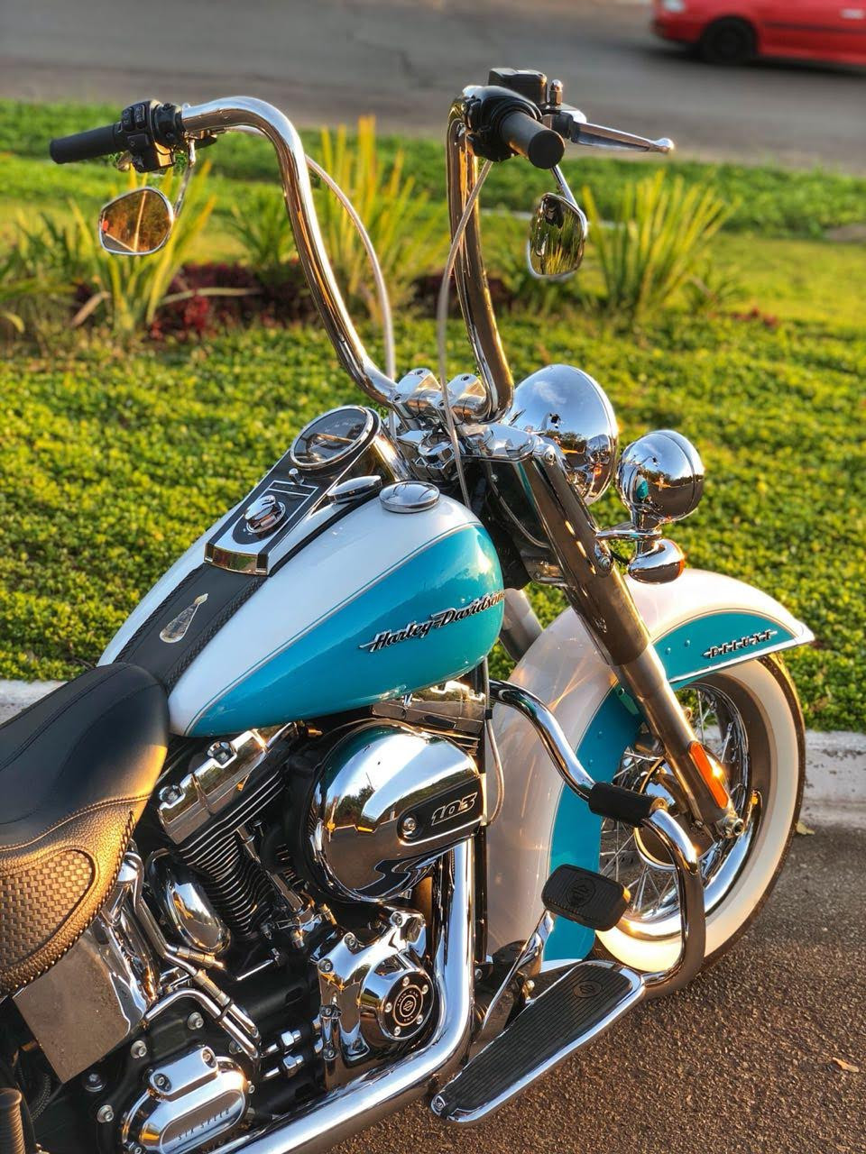 Ape Hanger Curve Brutale 1.1/2" Handlebars for Harley-Davidson Softail ...