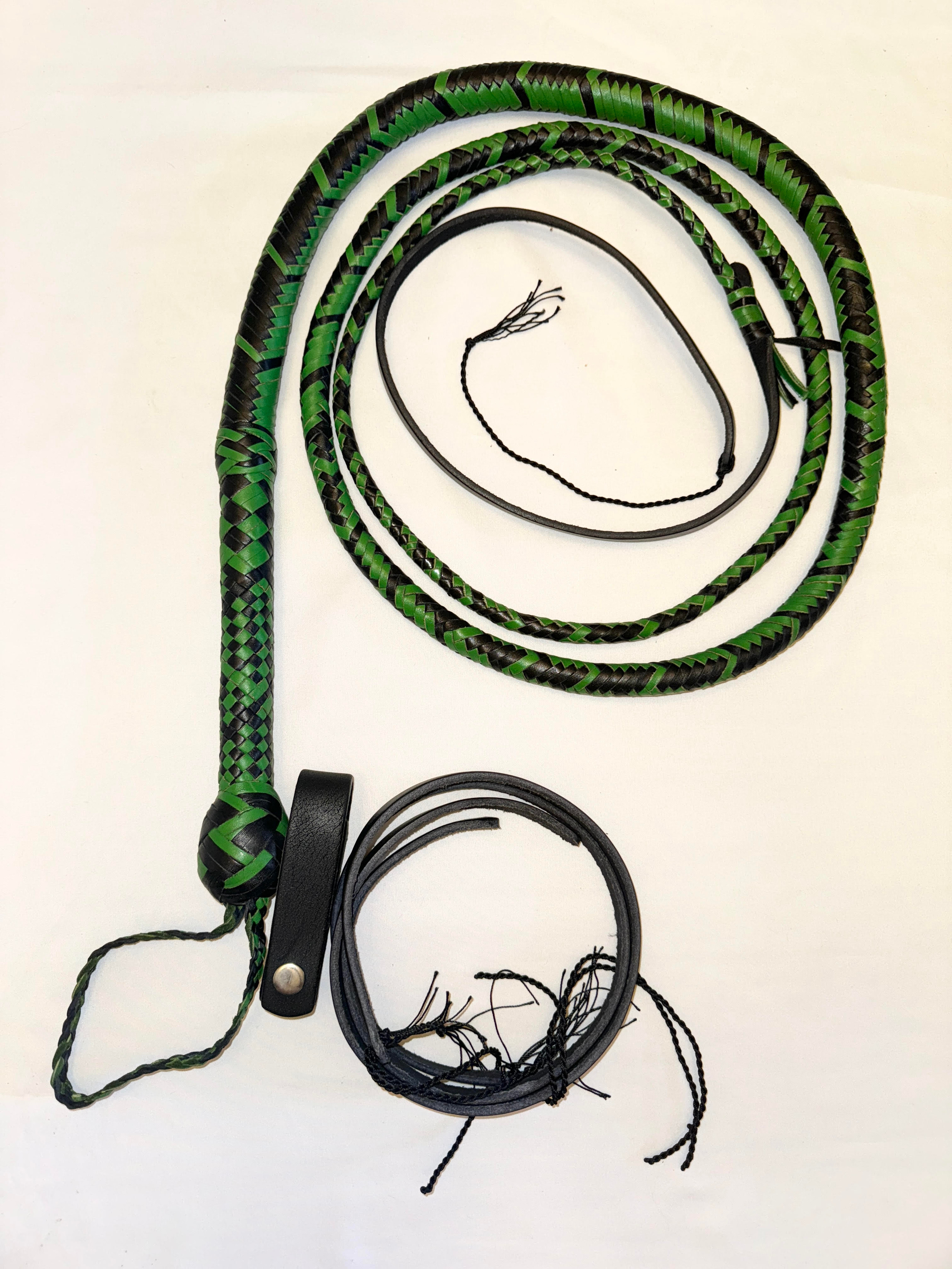 Bull Whips: Leather bull whip - Paracord Whips for Sale | EPT Bull Ropes