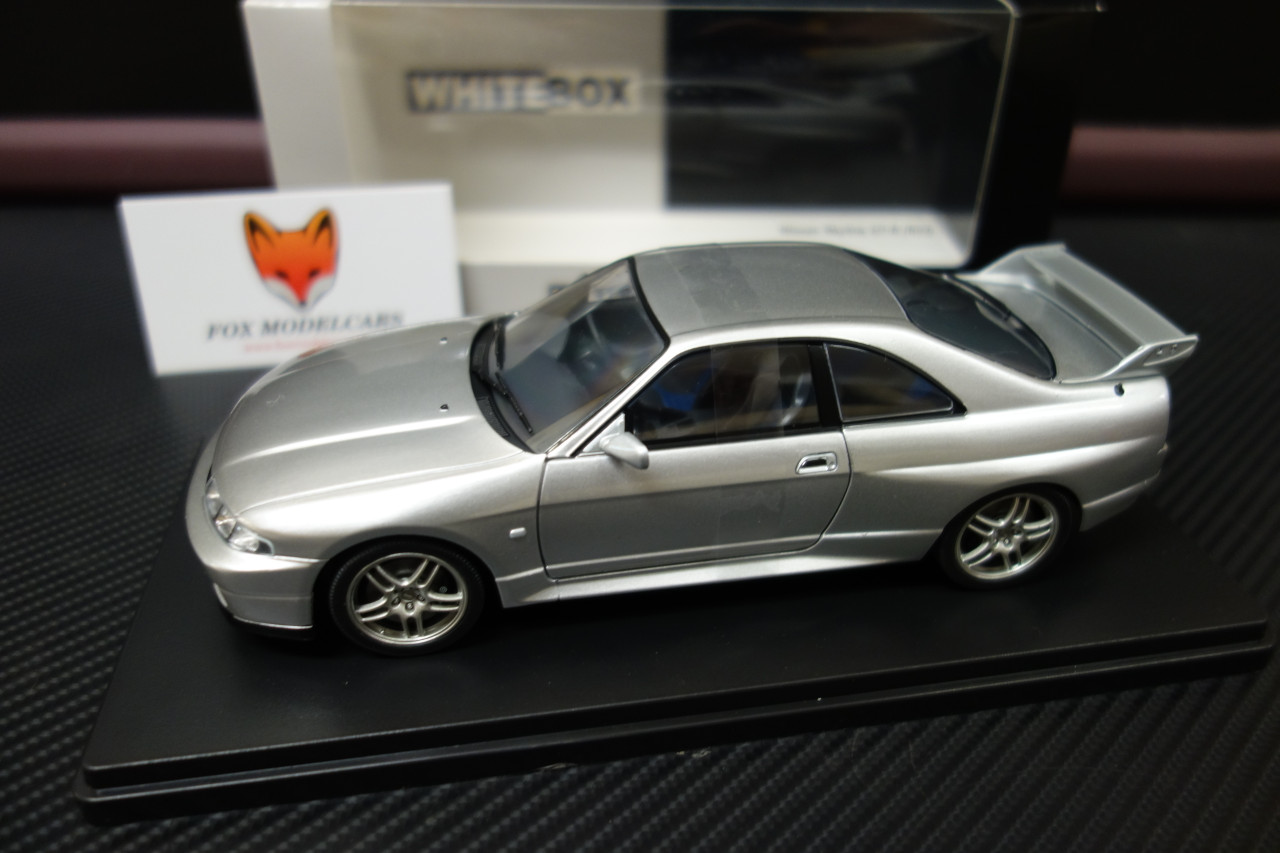 Nissan Skyline GT-R R33 Silver