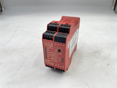Allen-Bradley 440R-M23147 MSR138DP Minotaur Safety Relay 24V AC/DC ...