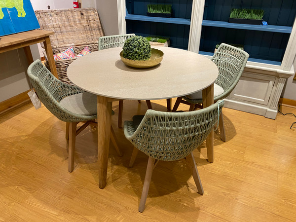 CO9 Design Sample Set (50% OFF) - Edge Essential Round Dining Set ...