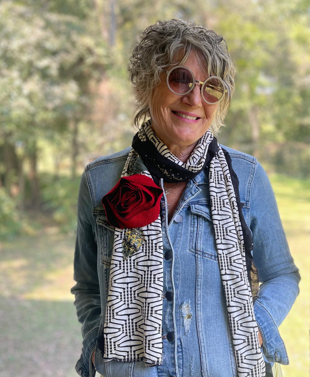 Red Rose/ White Scarf - Hand Jive Store