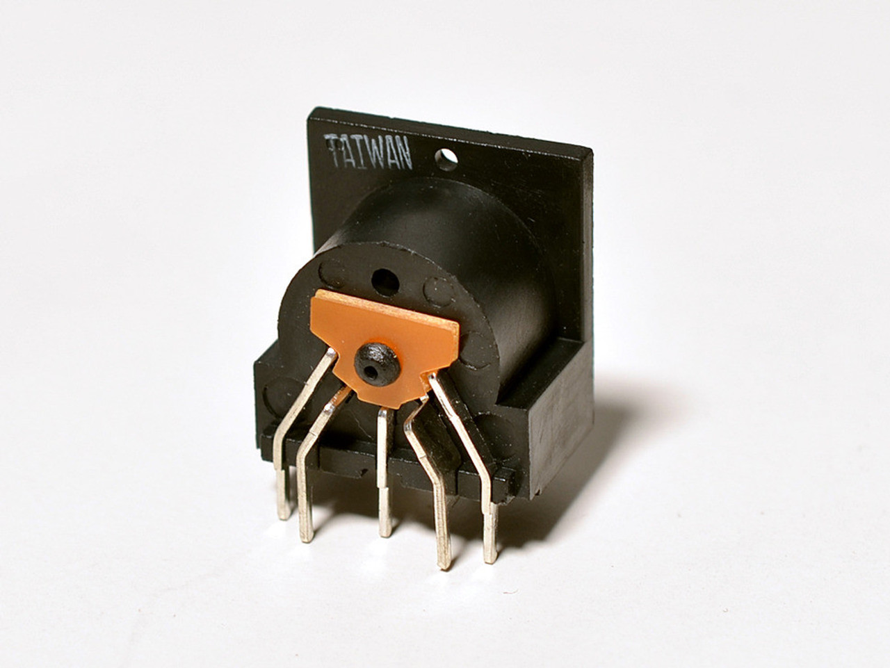 Breadboard-friendly MIDI Jack (5-pin DIN)