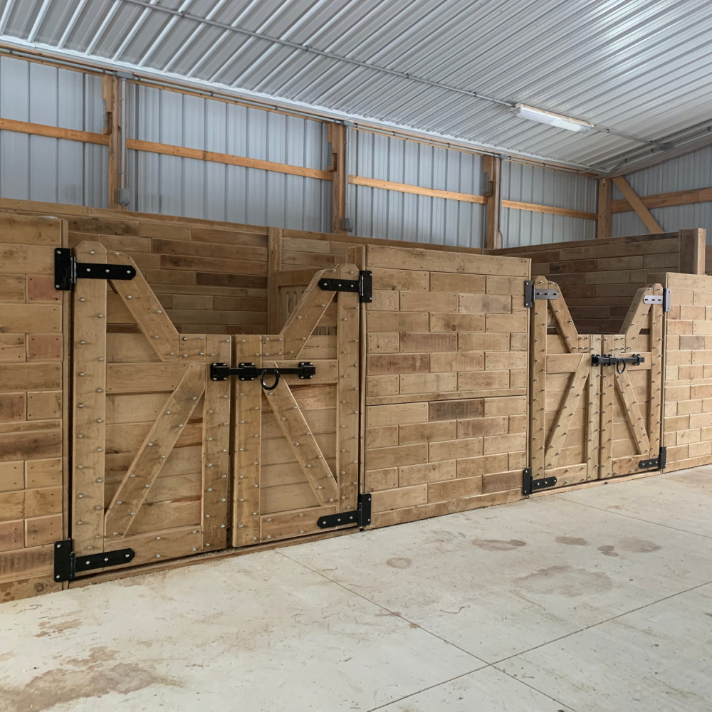 Country Club Stall Front