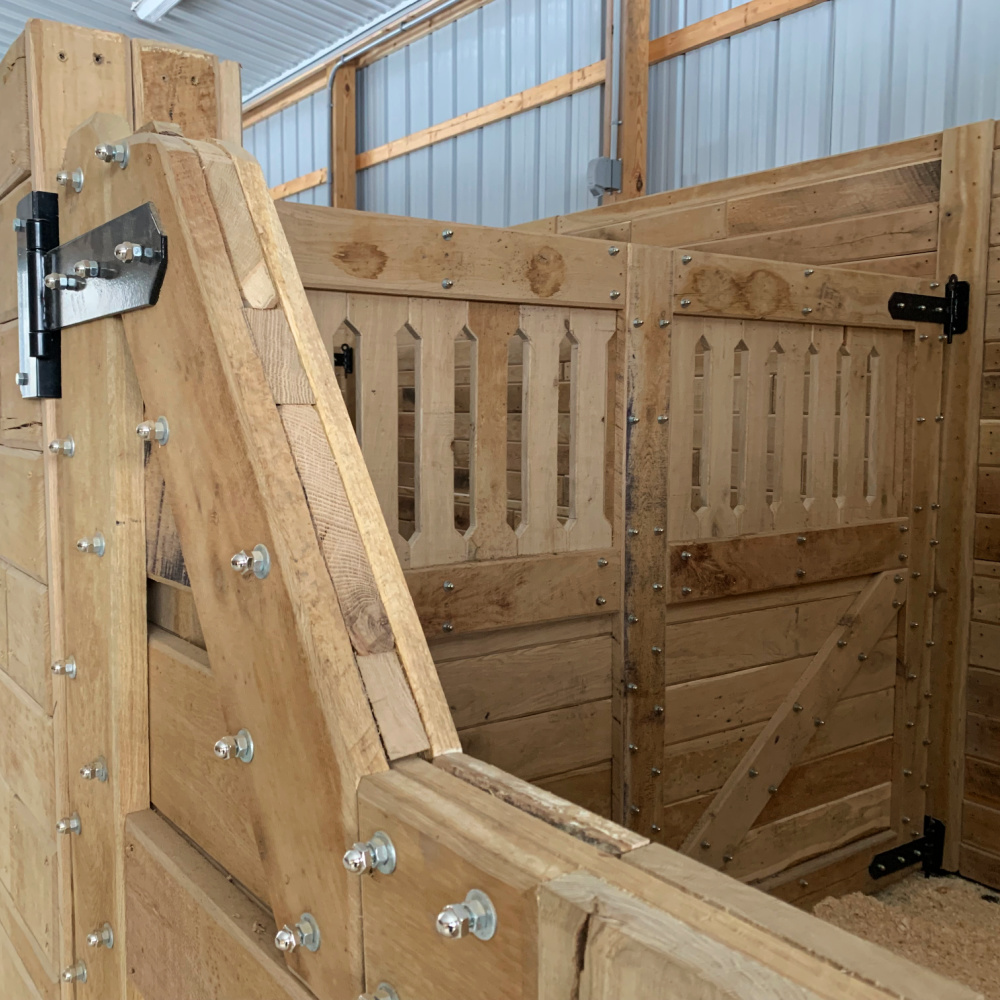 Country Club Stall Divider