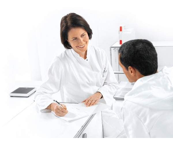 Seca 877 Flat Scales for School, Clinic and Mobile Use - Selles Medical