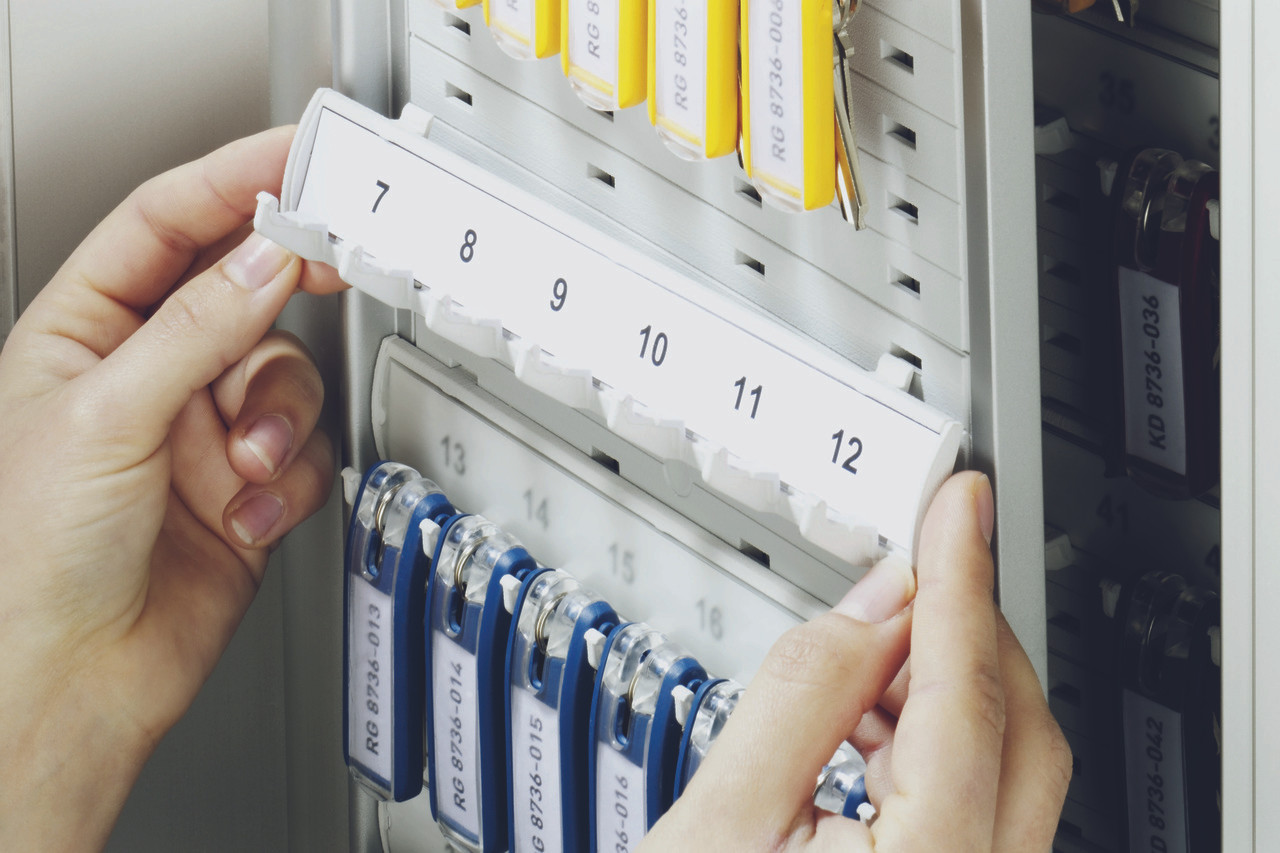 Wall Mounted Secure Key Cabinet, Drop Box, Combination Lock