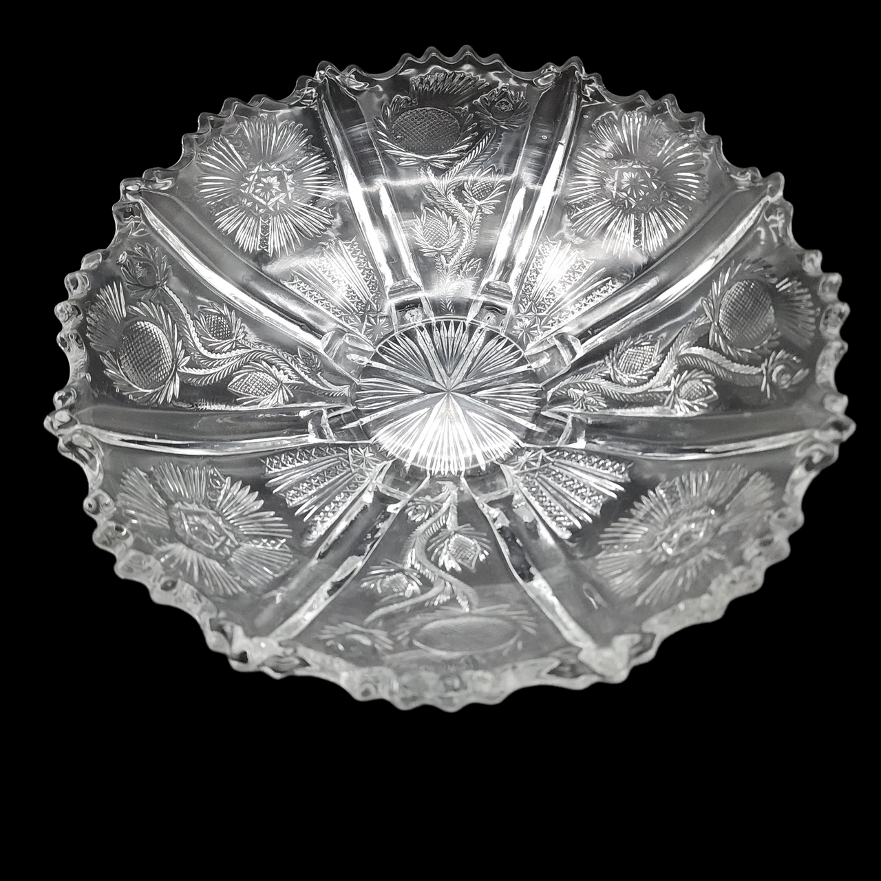 9" HIGBEE Panelled Thistle 8-Toed Shallow Bowl
