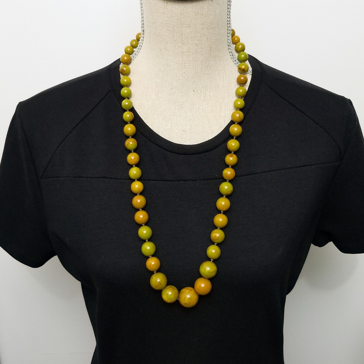 Apple Green Marbled Bakelite 29" Graduated Bead Necklace - Vintage Loft
