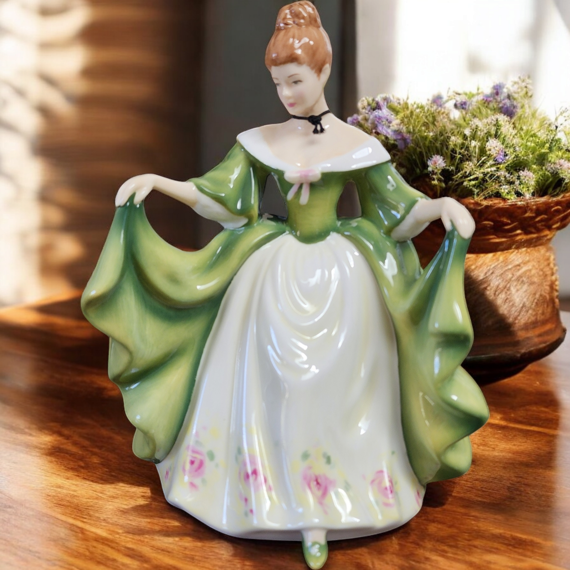 Royal Doulton Petite Lady Hannah Figure 2005 HN4835 No Box