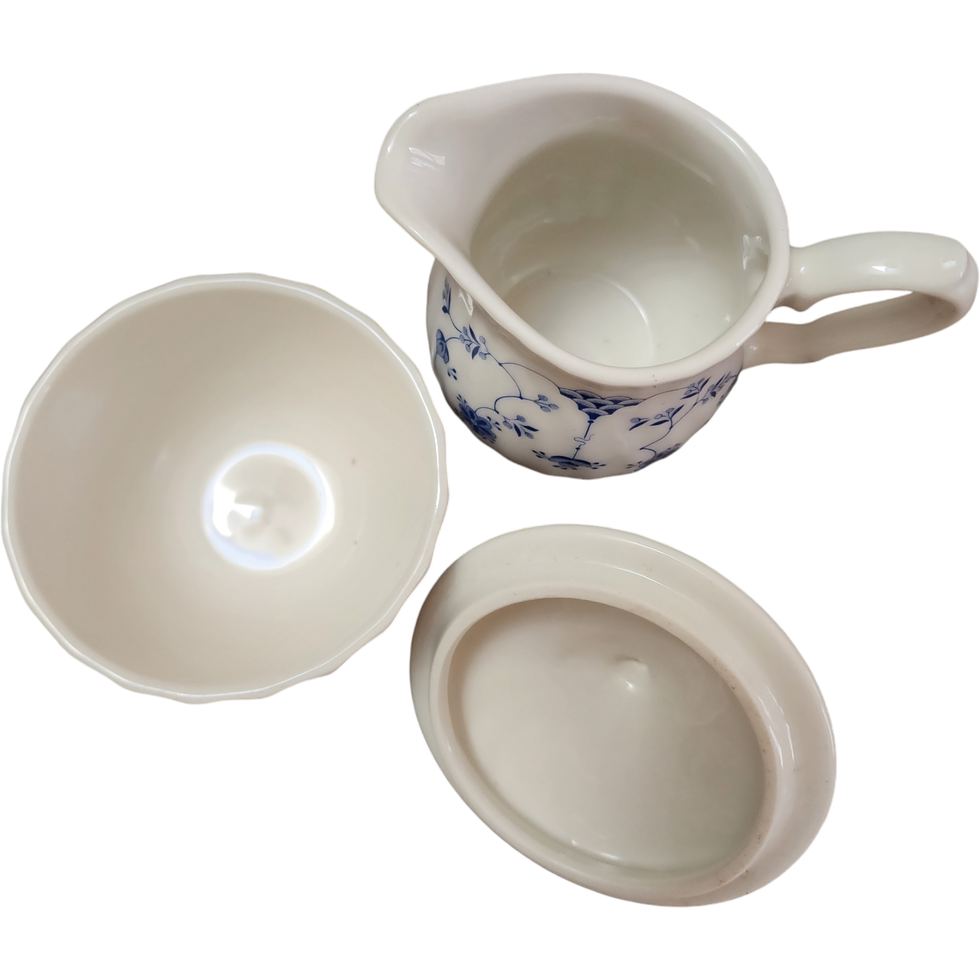 Churchill Finlandia Chelsea Blue Flowers Creamer & Sugar Bowl with Lid