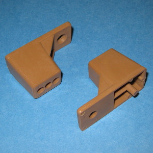Slide Out Tray Spacer 1-1/4" - 5mm peg, Tan, Pkg of 250 - HANDYCT
