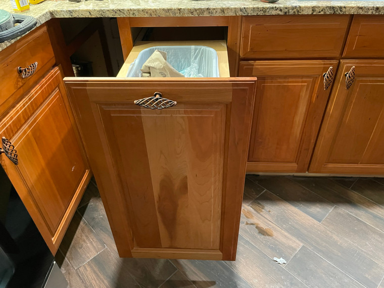 Trash Pull-Out System Choose Sizes Material and color - HANDYCT