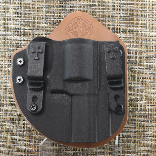 25214 CrossBreed® Reckoning for TAURUS 856 ROSSI RP63 . Right Hand . Horse