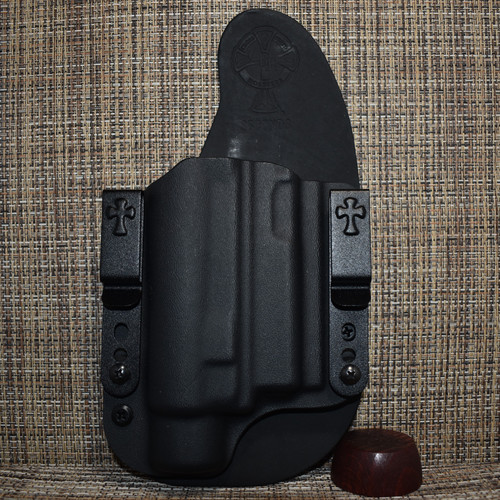 17481 CrossBreed® LDS 2.0 . GLOCK 19 with OPTIC SIGHT and STREAMLIGHT ...