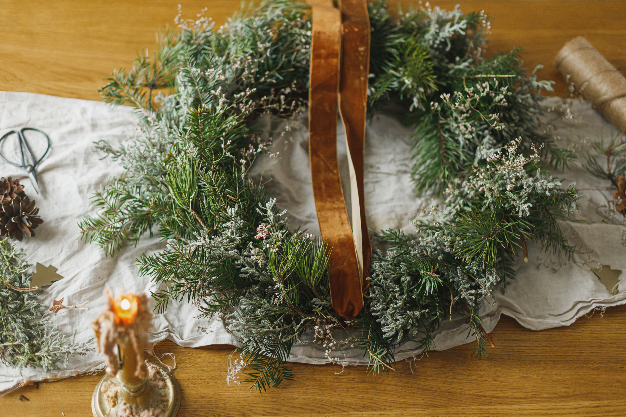 Fresh Greens and Magnolias: Natural Beauty as Wreaths and Garlands for ...