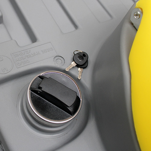 Buy 400L Poly Tanks with 12 Volt Pumps, Pump Covers and More