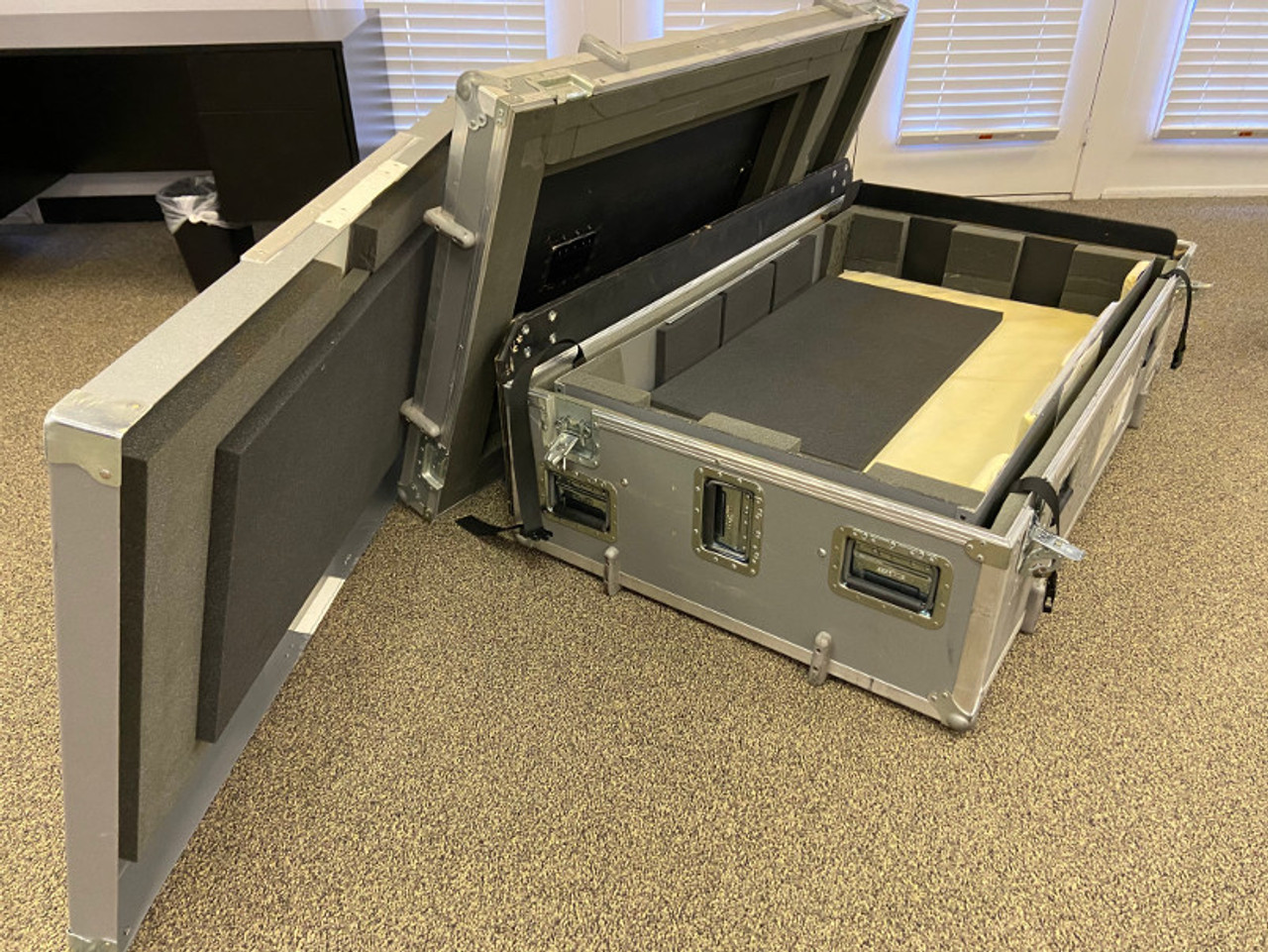Recently Sold Used Cases! - Qty 2 shipping cases on wheels - $125 each ...