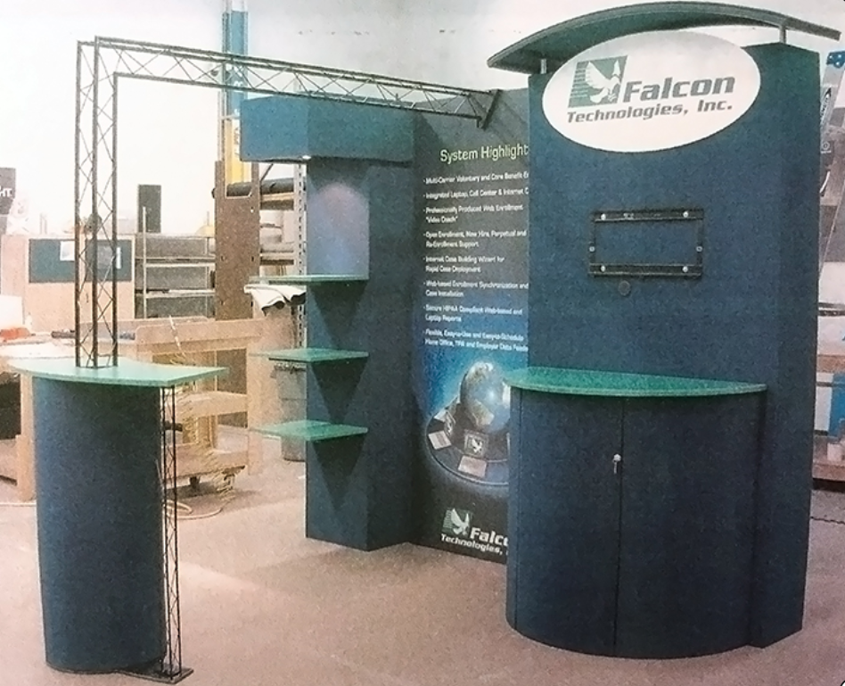 Recently Sold Used Booth! - Booth w/Bridge and Podium - UsedBooths