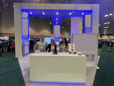 Buy a used - 20x20 Island Booth in Excellent Condition - UsedBooths.com