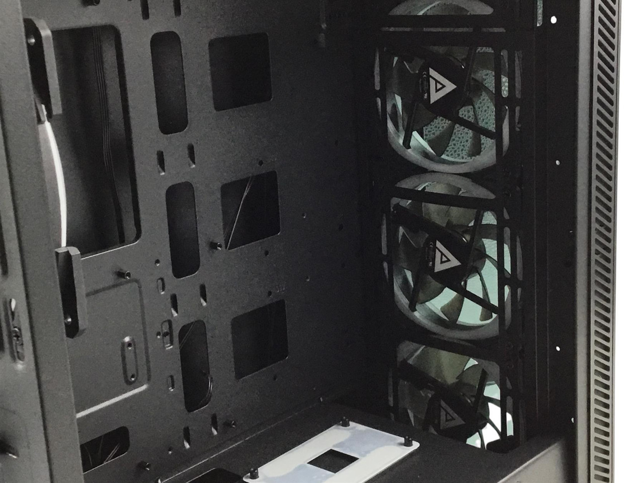 Cyberpower PC C Series Computer Case, w/Fans, Black & Glass ET8680-14189