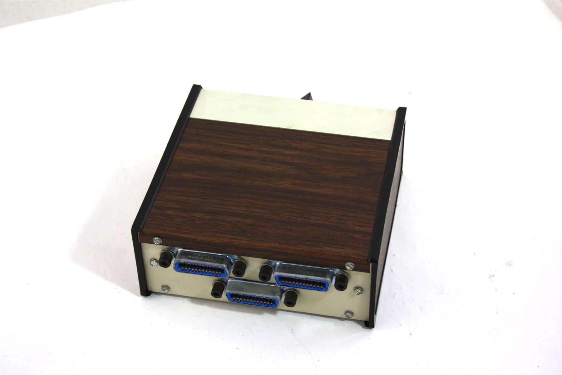 Data Set Cable Co DSCC 3-Port Tape Drive Storage Switch