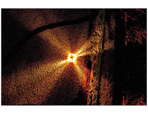 8891016 - 4 Inch Amber Round Rechargeable Road Strobe/Flare With 16 LED