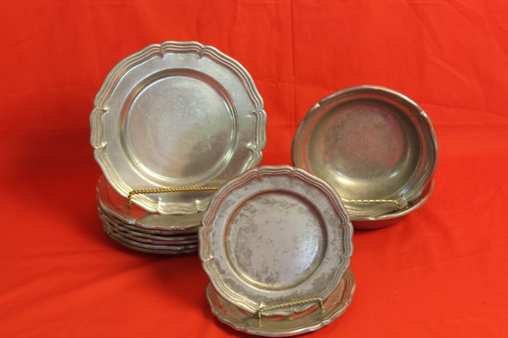 Country Ware 1974 Pewter Dinnerware Set 11pc.