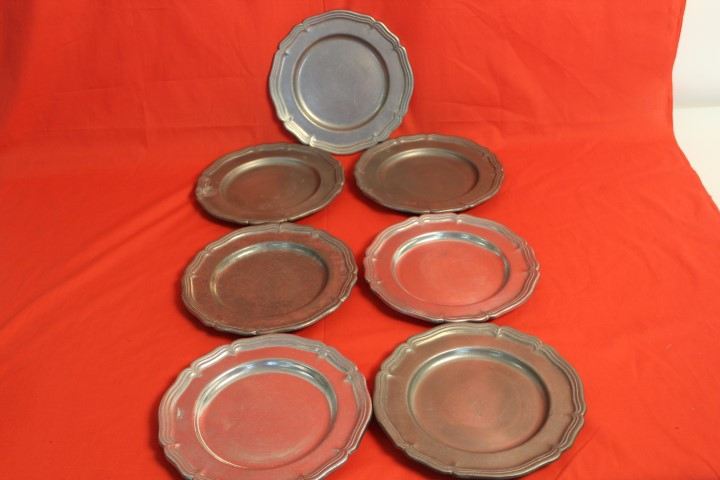 Country Ware 1974 Pewter Dinnerware Set 11pc.