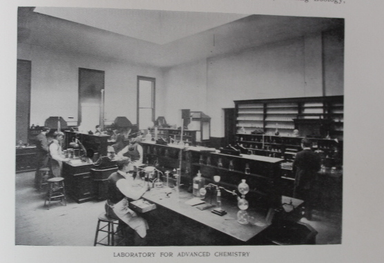 An Illustrated History of the University of California Berkeley 1895 ...