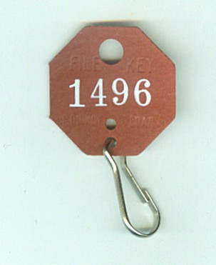 Lund 507 Key Tags, Octagonal Red Fibre Numbered