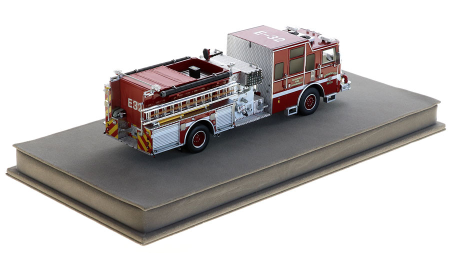 Fire Replicas Milwaukee Fire Department Engine 32 Scale Model