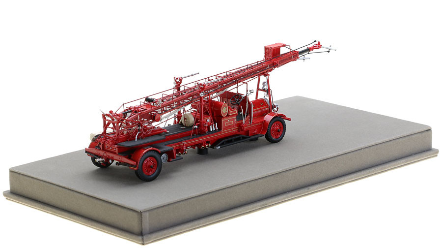 Fire Replicas Chicago Fire Department 1928 Water Tower 1 Scale Model