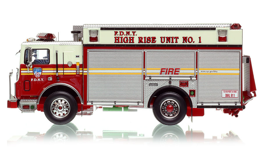 Fire Replicas FDNY 2002 Mack® MR/Saulsbury High Rise Unit 1 - Manhattan