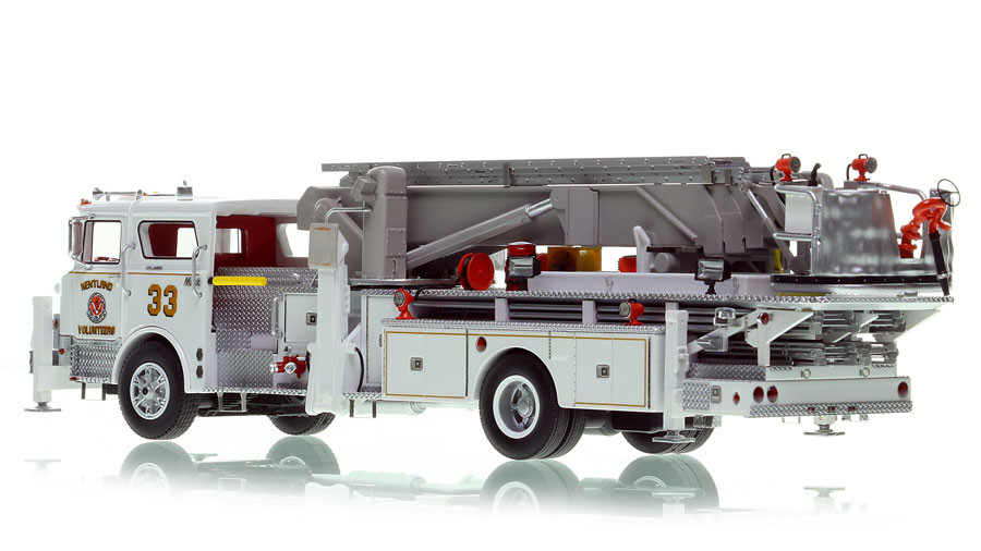 Fire Replicas Kentland Volunteer 1978 Mack® CF/Baker 75' Tower Ladder ...