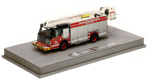 Fire Replicas Chicago Fire Department Rosenbauer Squad 2/2A Set Scale ...
