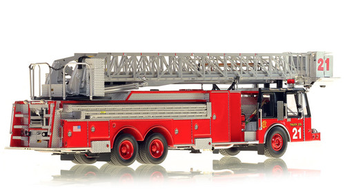 Fire Replicas Chicago Fire Department E-One Hurricane Tower Ladder 21 ...