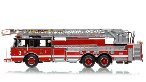 Fire Replicas 1:50 scale model of Chicago Fire Department 2002 Pierce ...