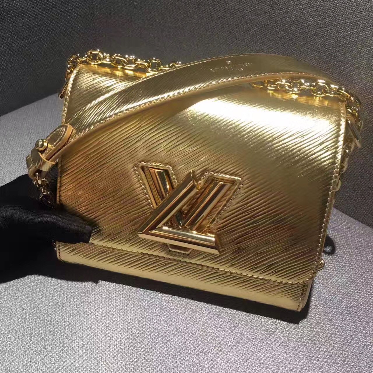 gold louis vuitton