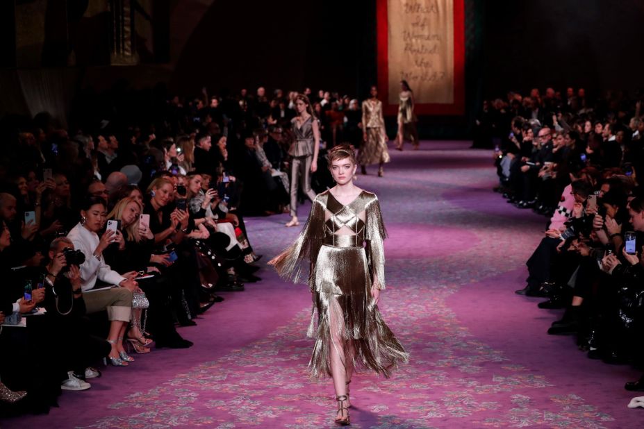 Paris Unveiled: The Majesty of Fashion Week and the Exclusivity of ...
