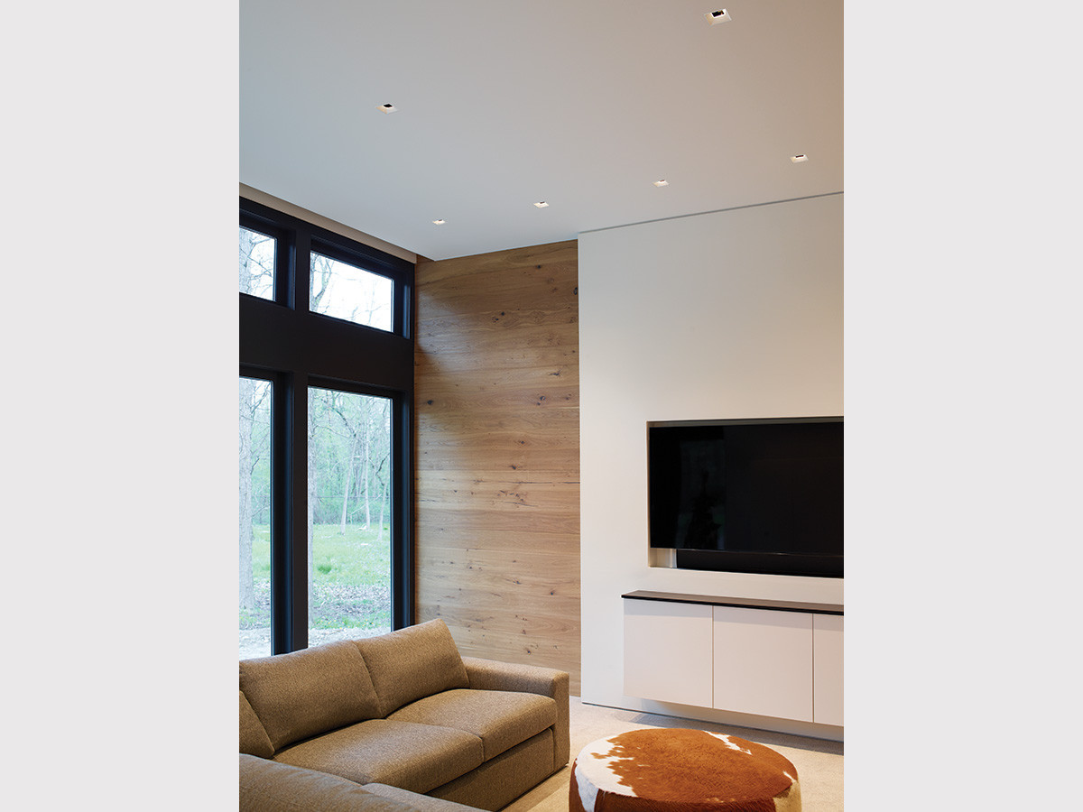 Entra 3 Square Housing - Visual Comfort Fixture