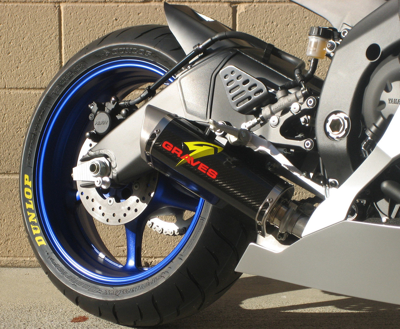 Graves Gms Exy-15R6-Cbsc Carbon Cf Slip On So Exhaust Yzf-R6 R6 06-23