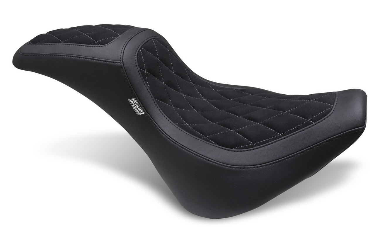 Mustang 76321GM Kodlin Fastback seat Softail & Street Bob 18-24