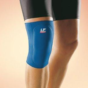Steznik za koljeno s prednjim pojačanjem LP 707 | Eljekarna24